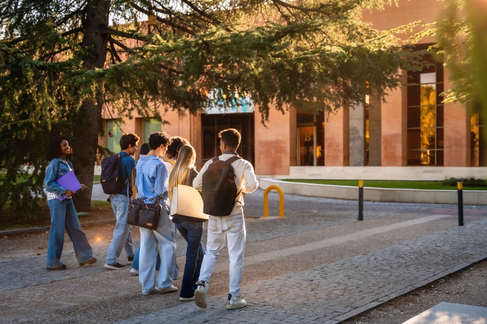 Greece Attracts Record Number of International Students After Law Change